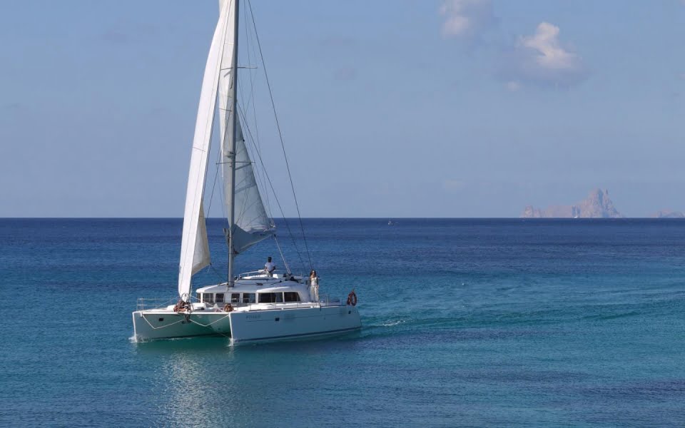 Catamaran Rent in Turkey with Capitan Crew or NO CREW
