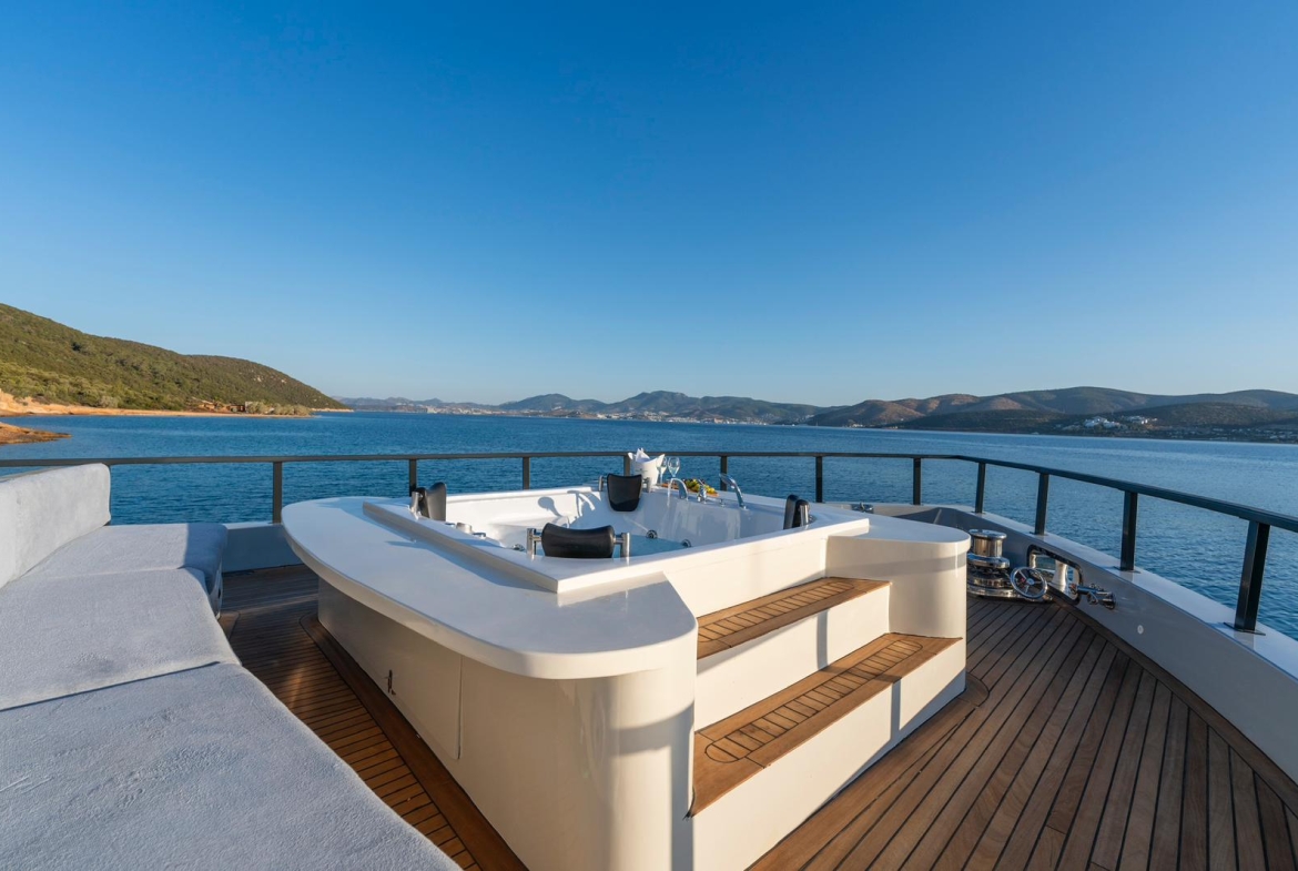 Luxury Trawler Calm Down | 30m Yacht for 12 Guests in Turkey