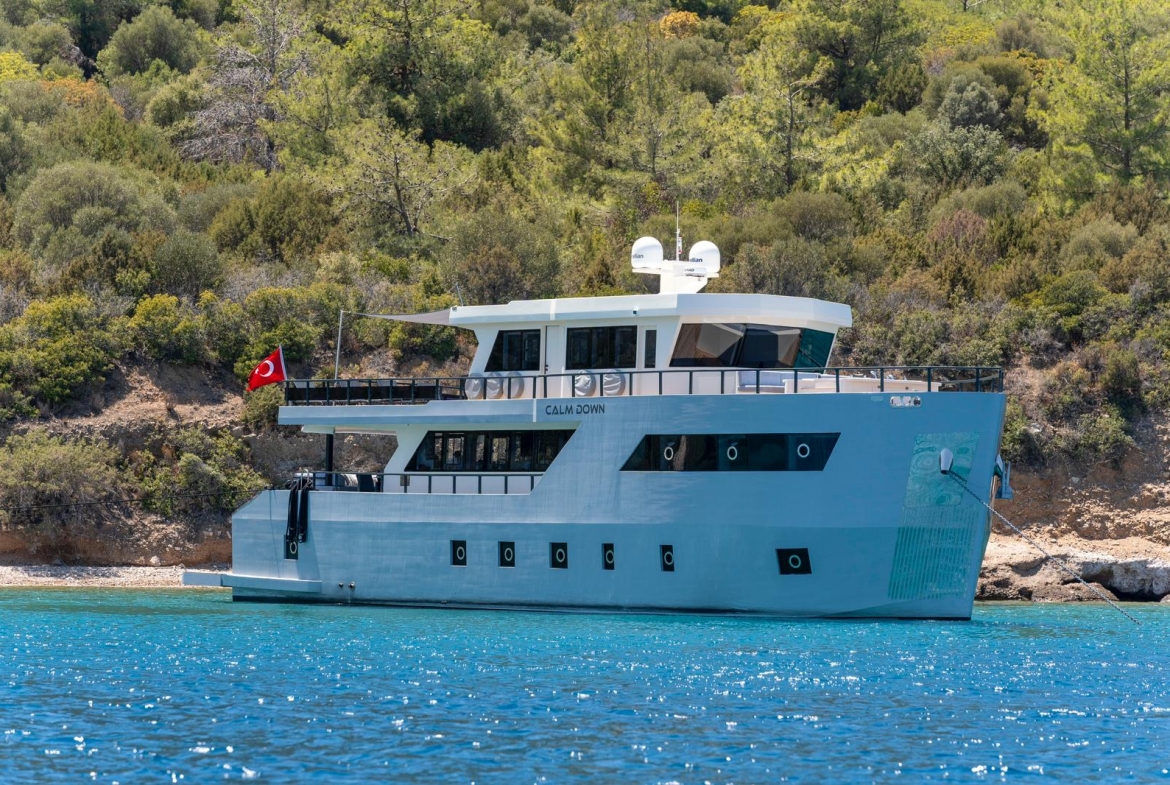 Luxury Trawler Calm Down | 30m Yacht for 12 Guests in Turkey