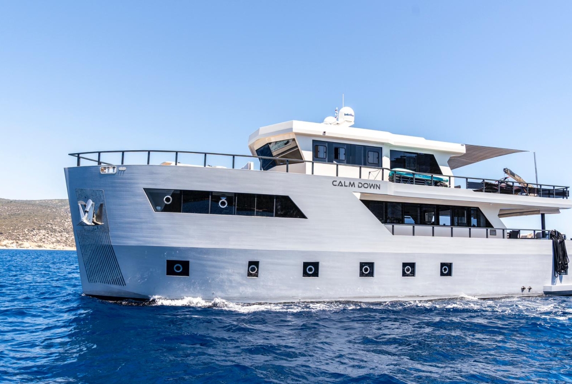 Luxury Trawler Calm Down | 30m Yacht for 12 Guests in Turkey